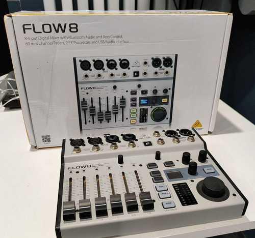 Микшерный пульт behringer flow 8