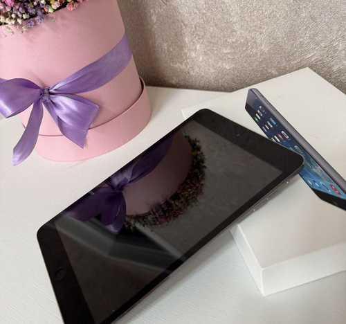 Планшет apple iPad mini 16Gb