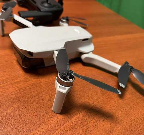 Квадрокоптер dji mavic mini