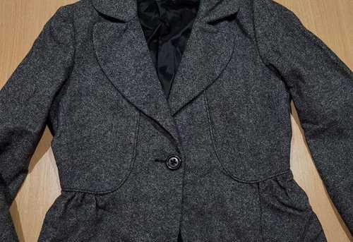 Твидовый пиджак женский укороченный приталенный