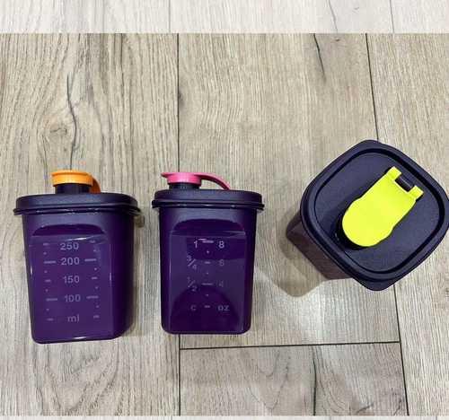 Посуда Tupperware. Набор контейнеров 'Универсал'