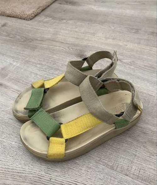 Сандалии zara