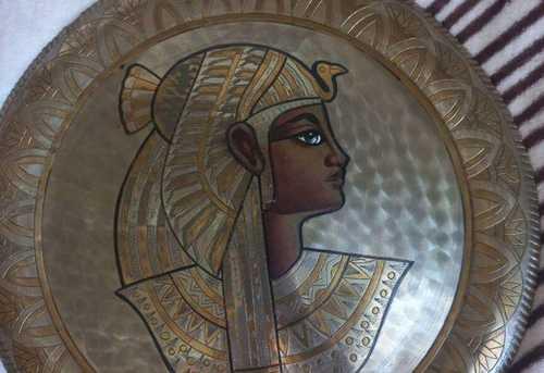 Тарелка декоративная Клеопатра металл Египет