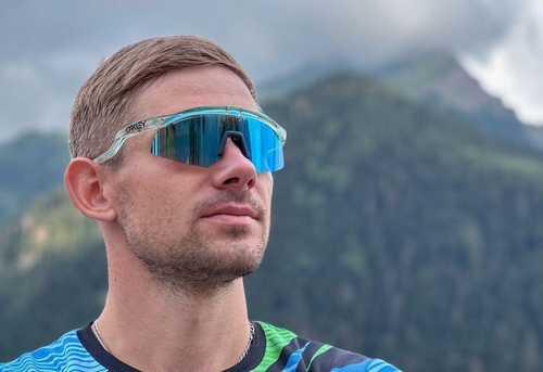 Солнцезащитные очки Oakley Hydra Crystall