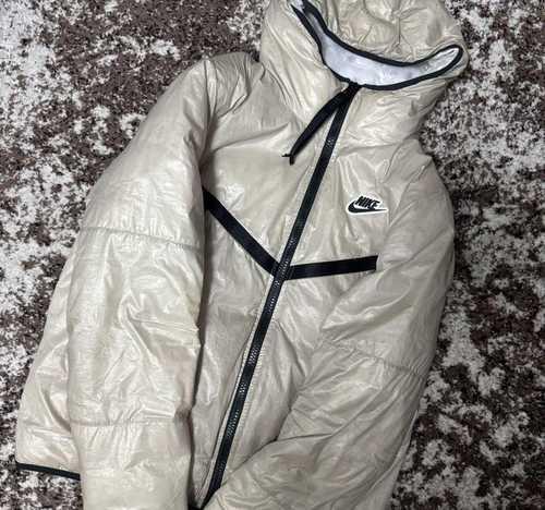 Пуховик nike windrunner