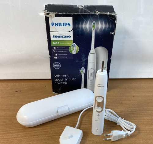 Электрическая звуковая зубная щетка Philips HX6877