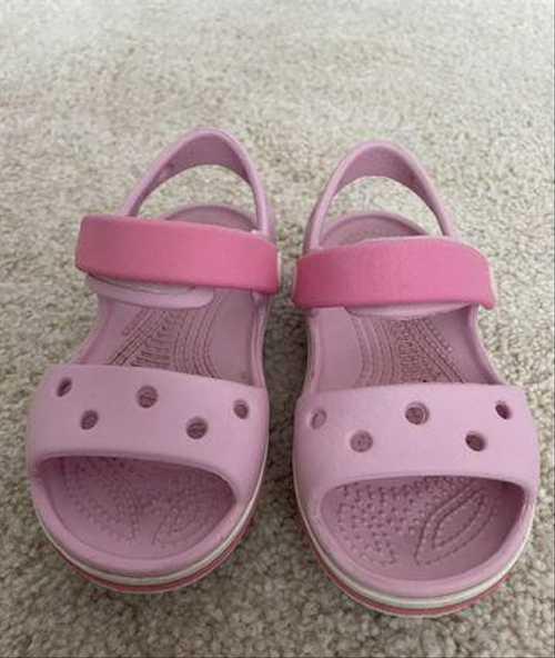 Сандалии crocs