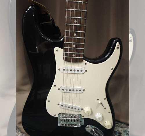 Электрогитара Fender Squier Stratocaster