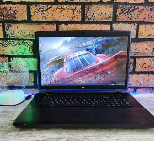 Игровой 17,3 д DNS i7 4Gb Видео 12 озу SSD
