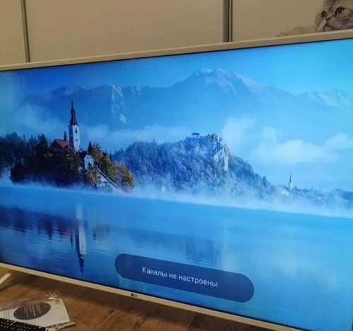 Телевизор LG 4K 49 дюймов белый