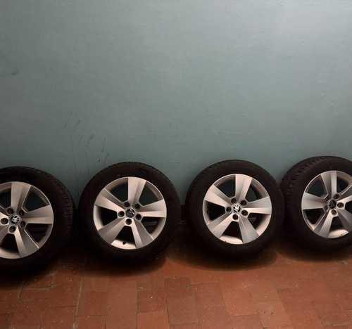 Комплект колес Polo, Rapid r15