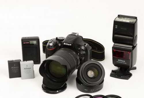 Nikon D5200 + объектив 18-105mm + вспышка sb600