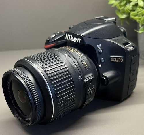 Nikon D3200   18-55mm Kit