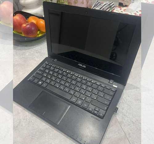 Ноутбук asus x200m