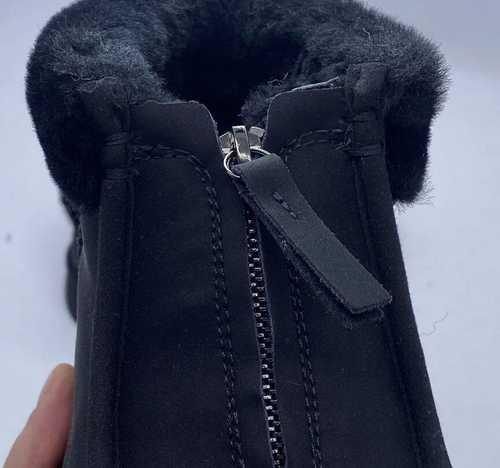 Ugg женские на платформе Funkette Boot Black