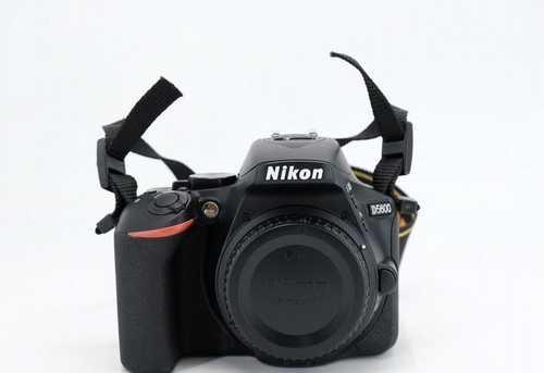 Nikon D5600 Body как новый