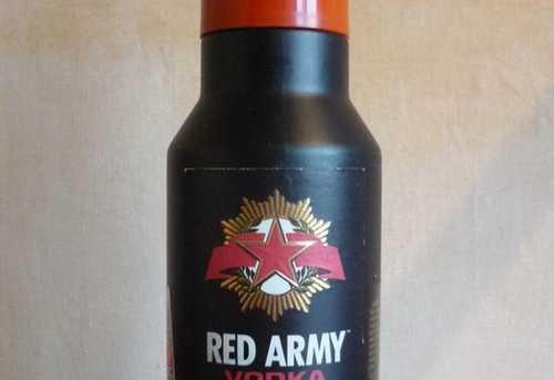Бутылка Red Army и Эйфелева башня