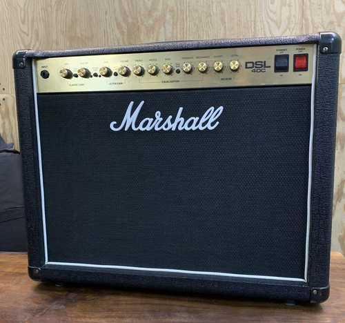 Комбоусилитель Marshall DSL 40c