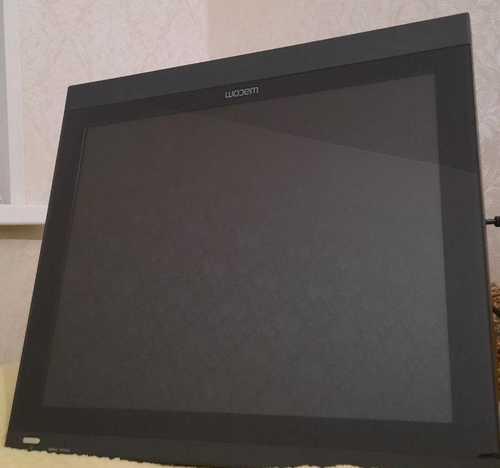 Графический планшет Wacom DFT-720