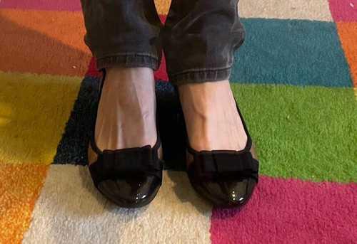 Кожаные итальянские туфли на невысоком каблуке