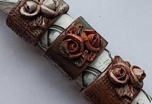 Зажимы для салфеток в виде кругов керамика розы