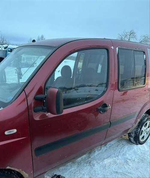 Передняя левая дверь на Fiat Doblo 1