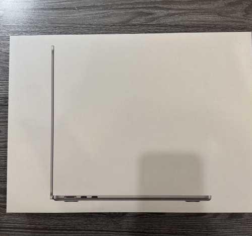 Apple macbook air m3 8GB 256GB