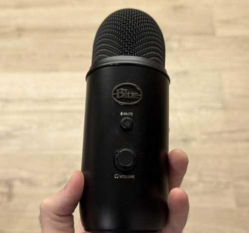 Микрофон Blue yeti blackout