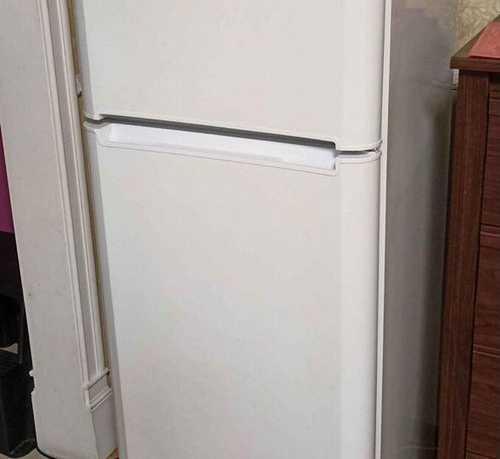 Холодильник Indesit TIA 140 рабочий