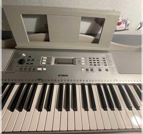 Yamaha Digital Keyboard YPT-360