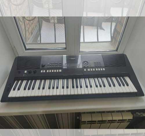 Синтезатор Yamaha PSR-E423