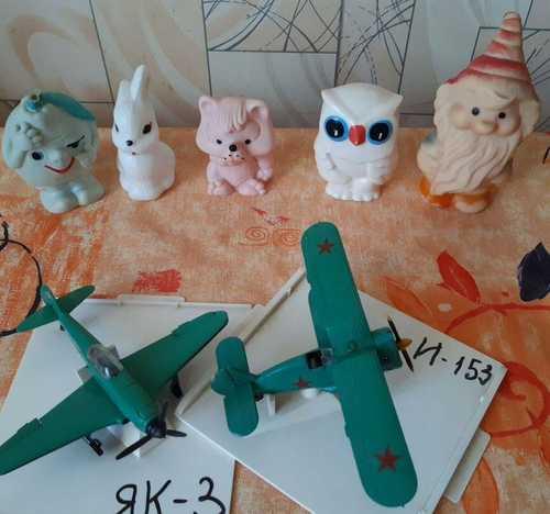 Игрушки и модели самолетов