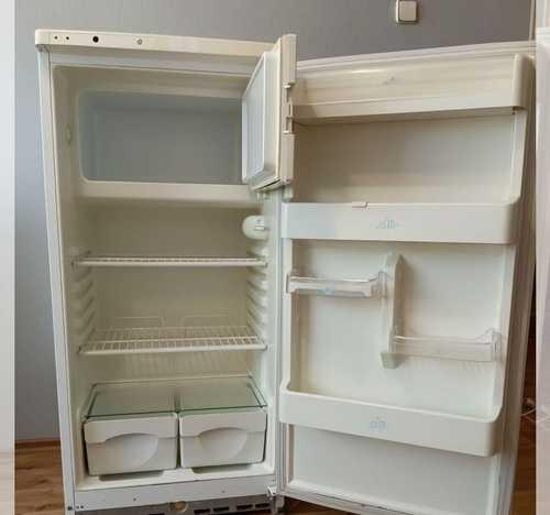 Холодильник бу stinol