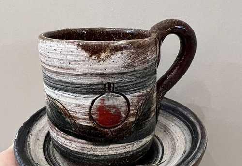 Чашка с блюдцем глиняная