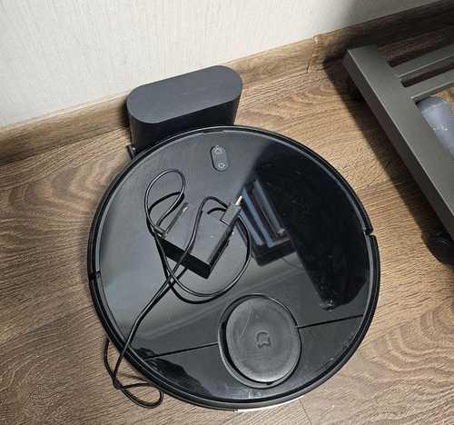 Пылесос Xiaomi Mi Robot Vacuum-Mop ругается матом