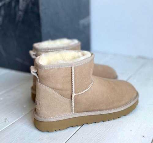 Угги женские зимние натуральные с мехом UGG