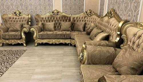 Мягкий диван с креслами барокко