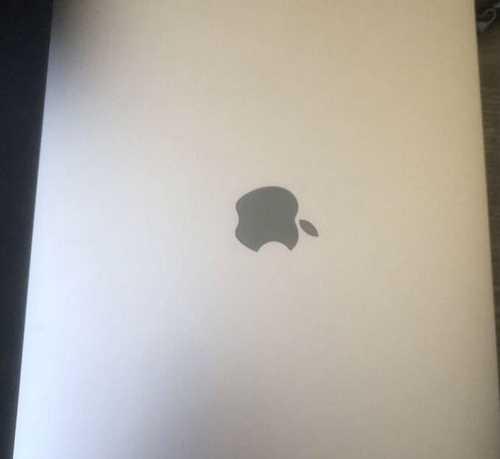 Разбитый экран a2338 Apple MacBook Pro