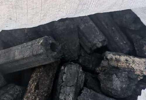 Уголь древесный в брикетах