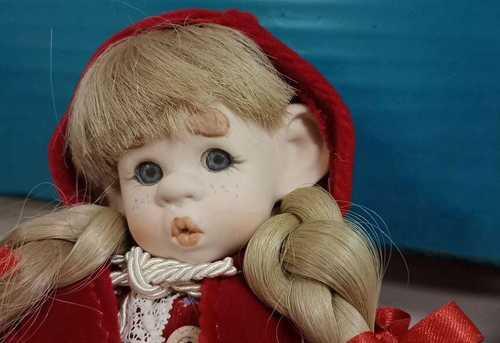 Кукла фарфоровая красная шапочка отличный подарок