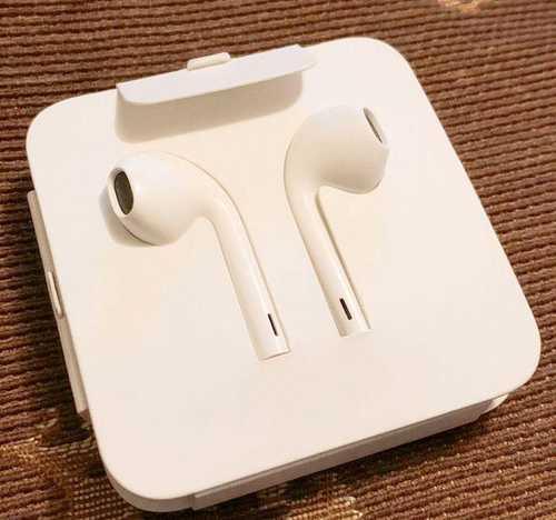 Наушники apple earpods lightning из комплекта