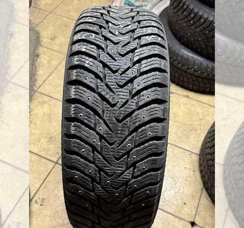 Nokian Tyres Hakkapeliitta 8 215/60 R17