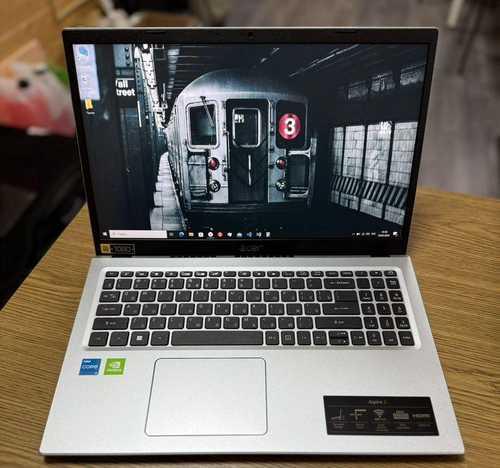 Ноутбук Acer aspire 3