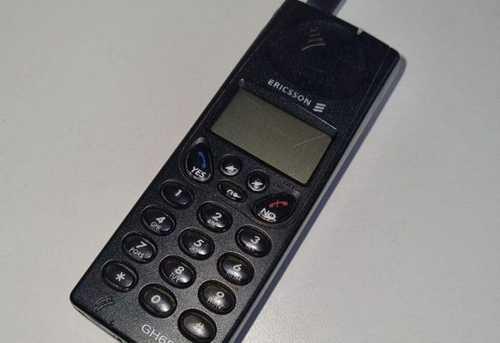 Сотовый ретро телефон Ericsson GH688