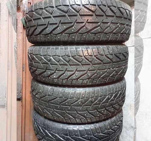 Tigar SUV Ice 235/65 R17