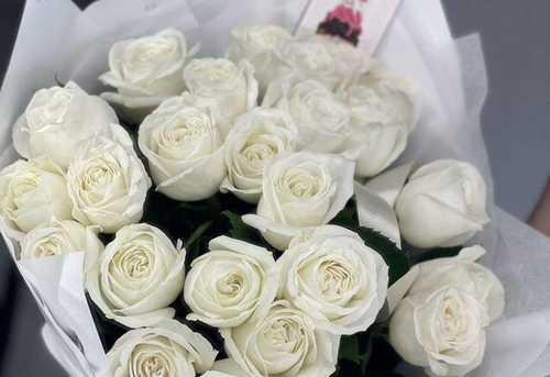 Белые розы, пионовидные розы, букет роз