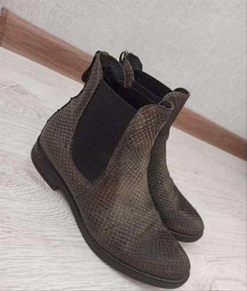 Женские ботинки