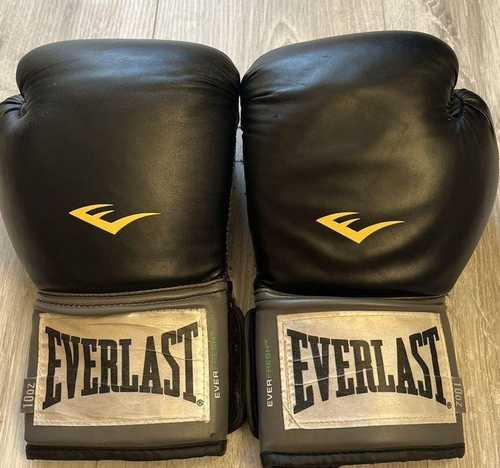 Боксерские перчатки Everlast 10 oz