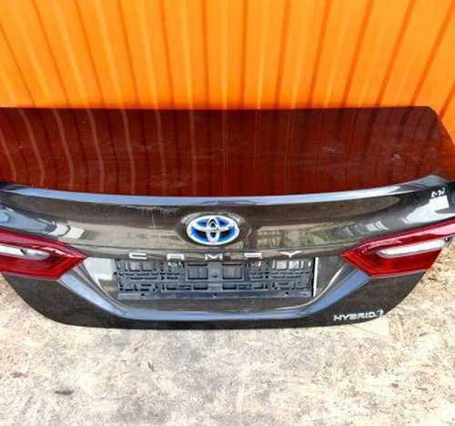 Задняя крышка багажника Toyota Camry XV70