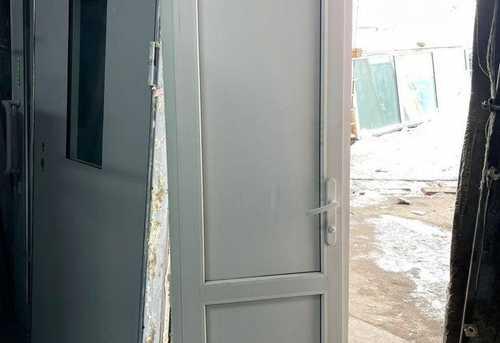 Пластиковая дверь бу 202(в) х 62(ш) межкомнатная